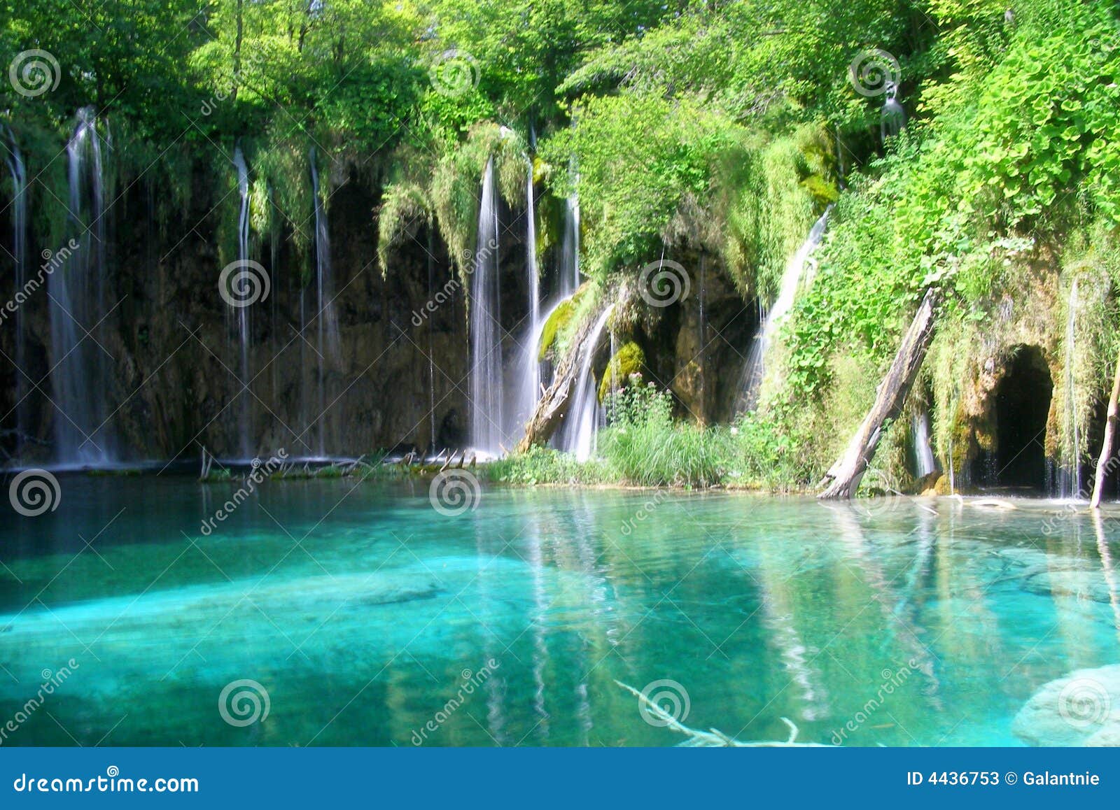 Cachoeiras Do Lago Plitvice Imagem de Stock - Imagem de turismo ...