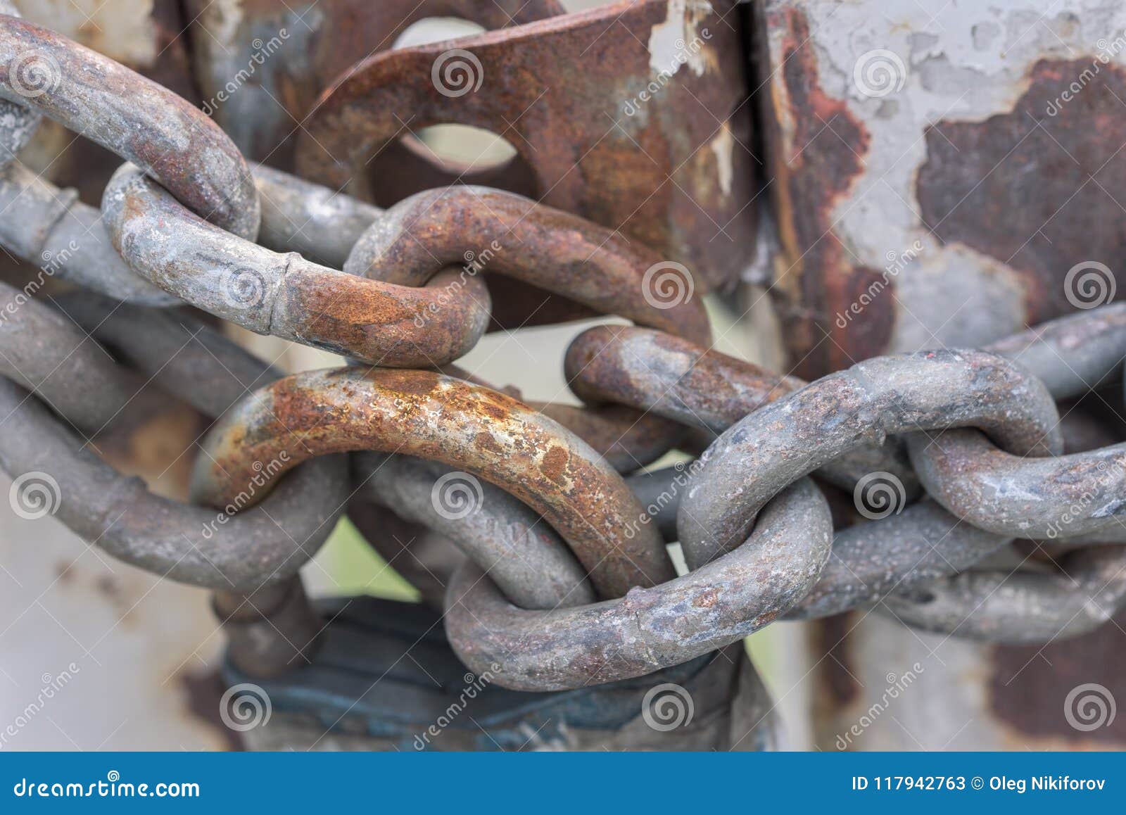 Cadena oxidada del metal imagen de archivo. Imagen de bloqueo - 117942763