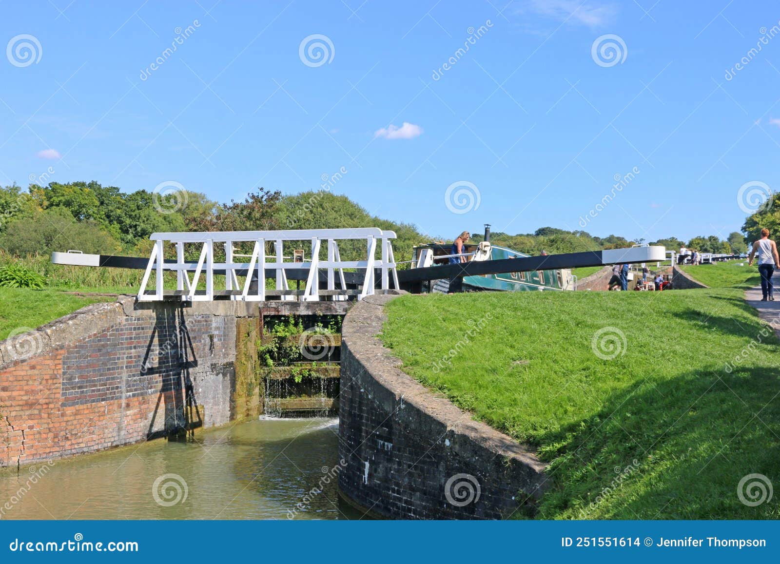 Caen Hill Canal Locks, Devizes, England Editorial Stock Image - Image ...
