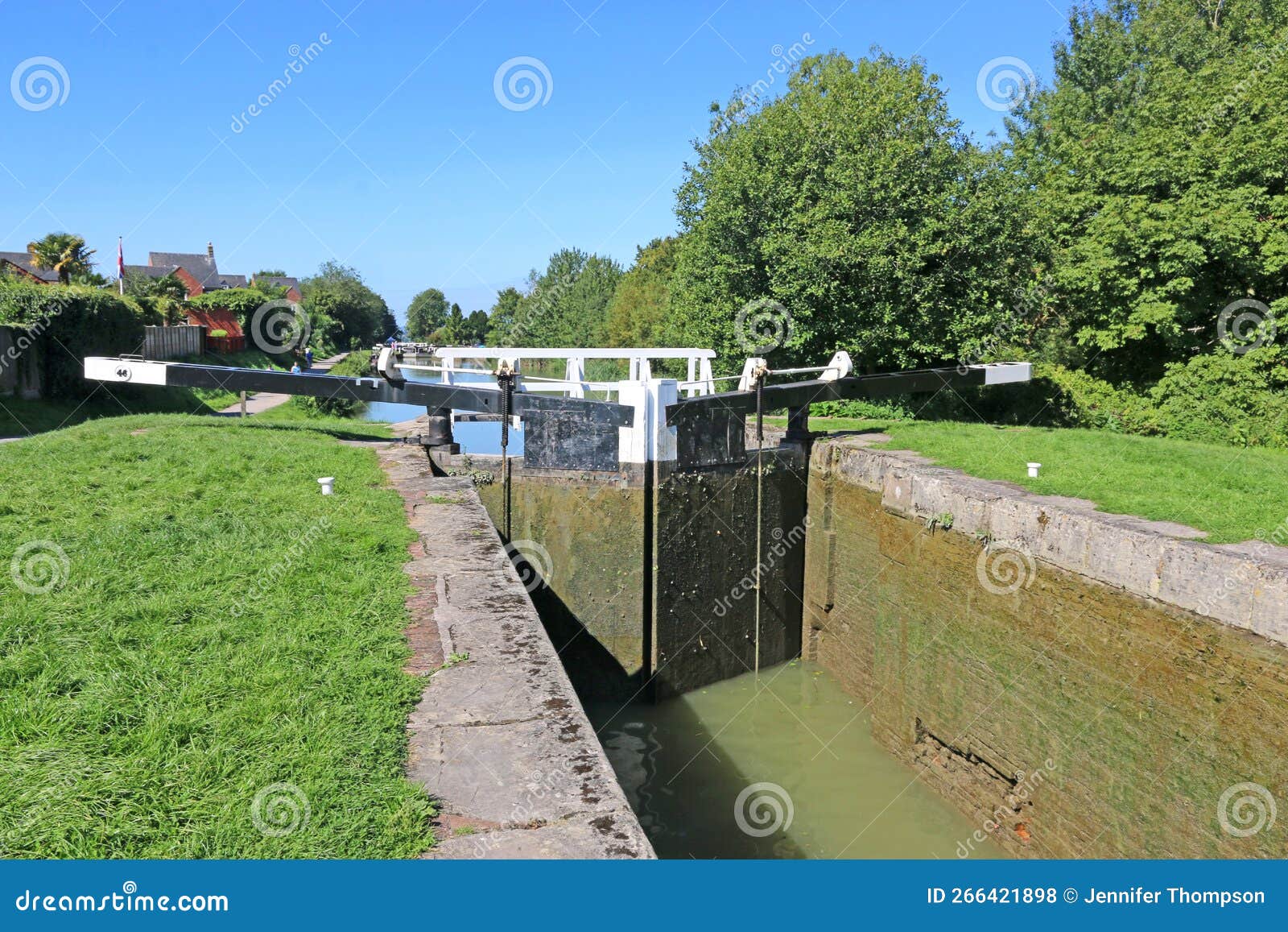 Caen Hill Canal Locks, Devizes, England Stock Photo - Image of barge ...