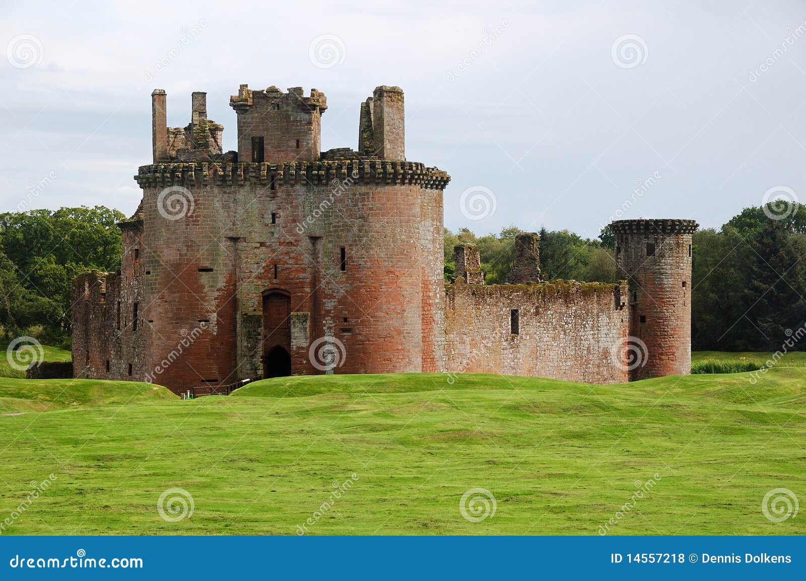 Caerlaverock Castle, Scotland Stock Photo - Image of fort, towers: 14557218