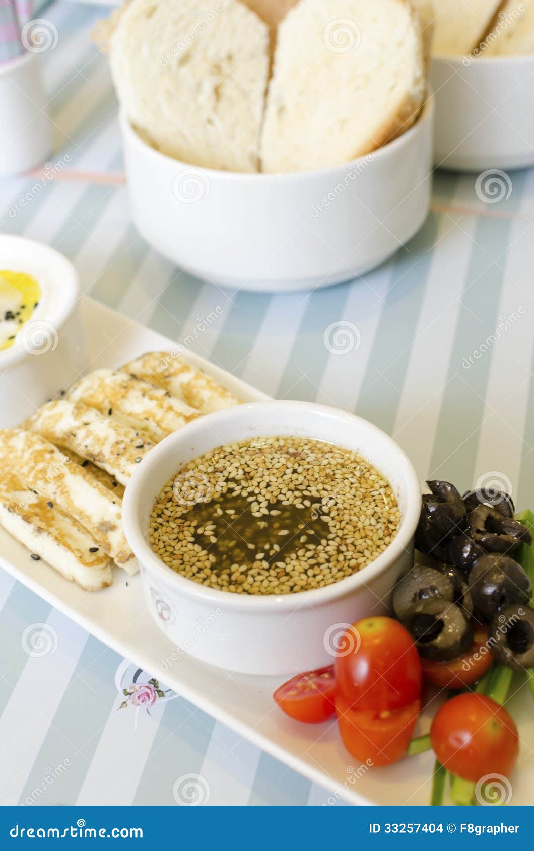 Café da manhã libanês foto de stock. Imagem de erva, forte - 33257404