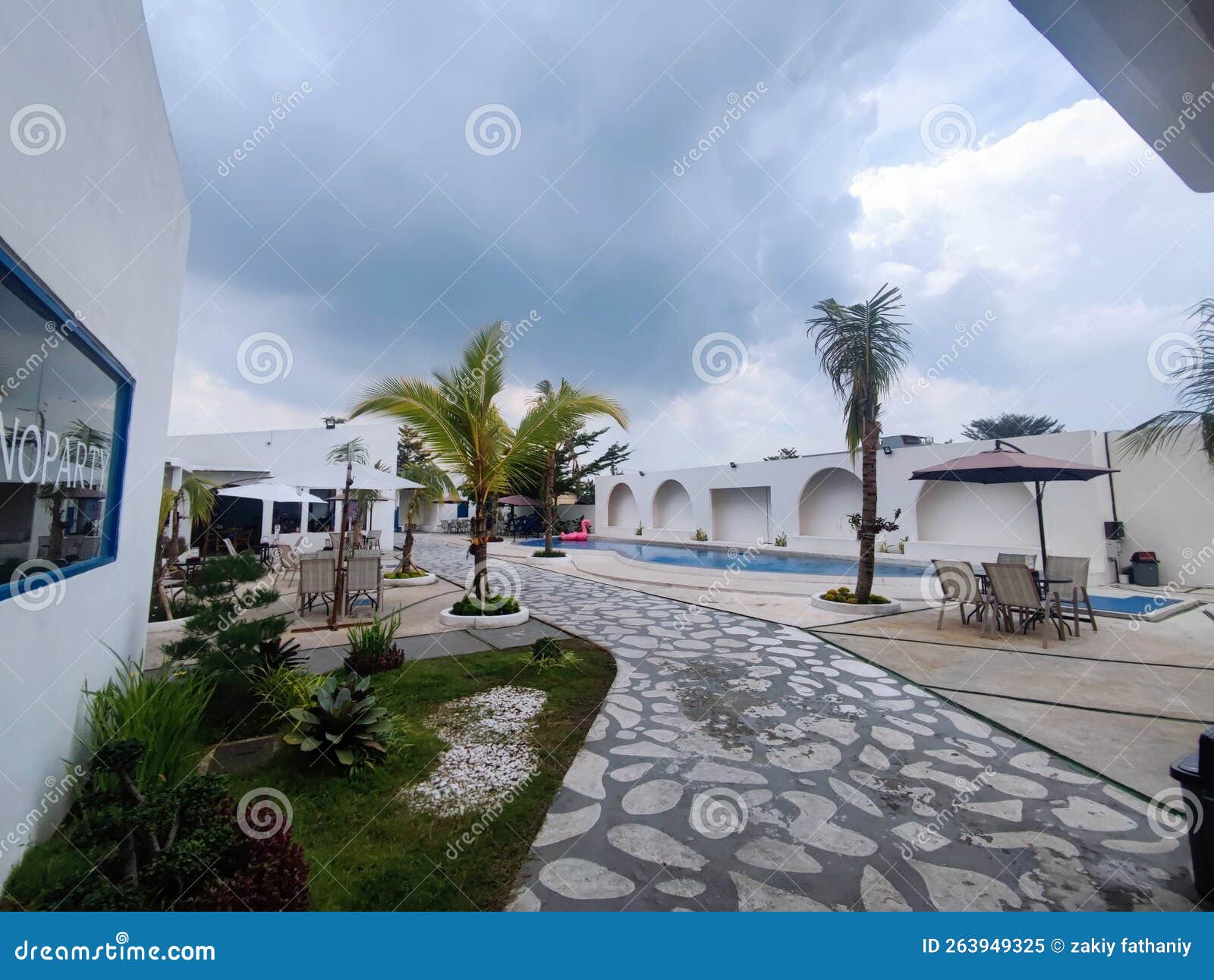 Cafe with Modern Concept with Swimming Pool and Garden Stock Image ...