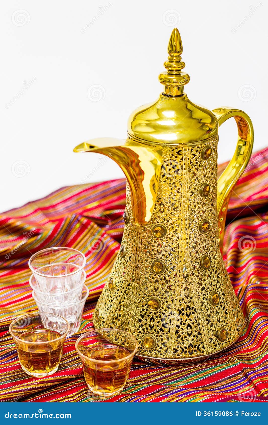 Caffettiera araba fotografia stock. Immagine di bevanda - 36159086