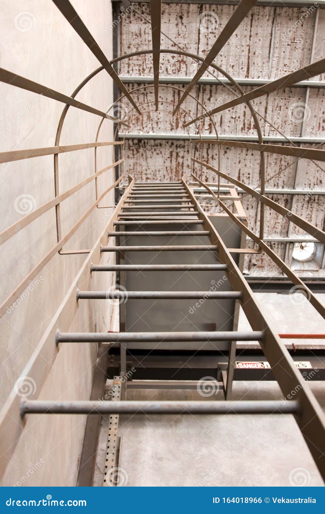 Caged Ladder Royalty-Free Stock Photography | CartoonDealer.com #10608191