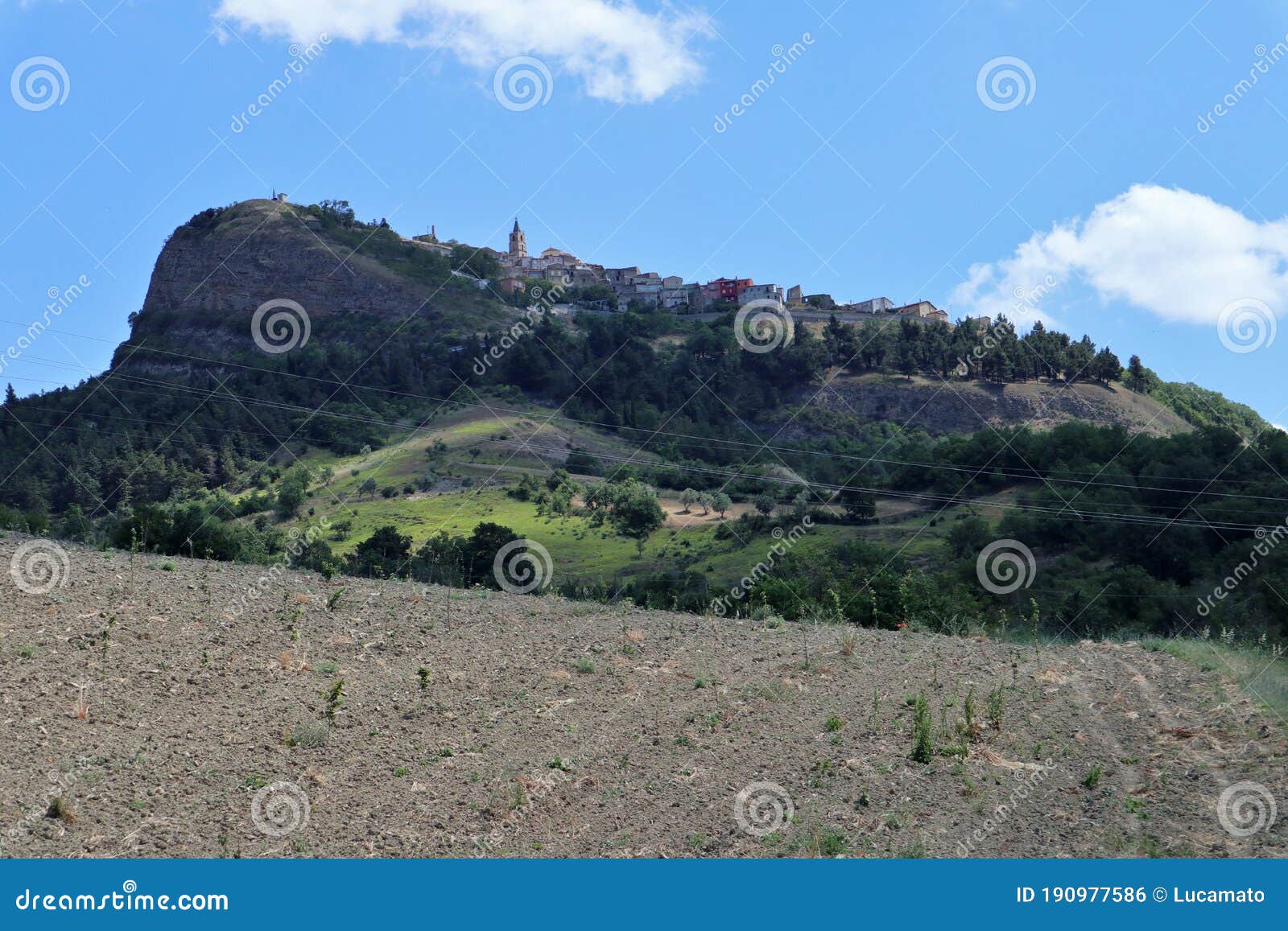 Cairano - Panorama Del Borgo Stock Photo - Image of historic, mountain ...