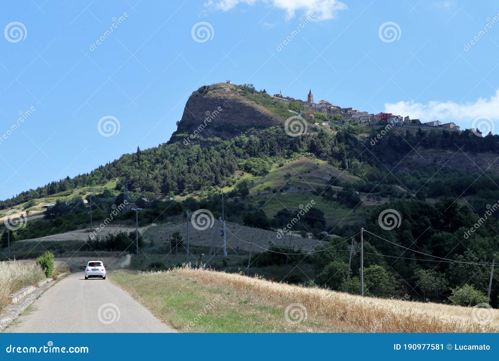 Cairano - Panorama Del Borgo Dalla Strada Stock Image - Image of ...