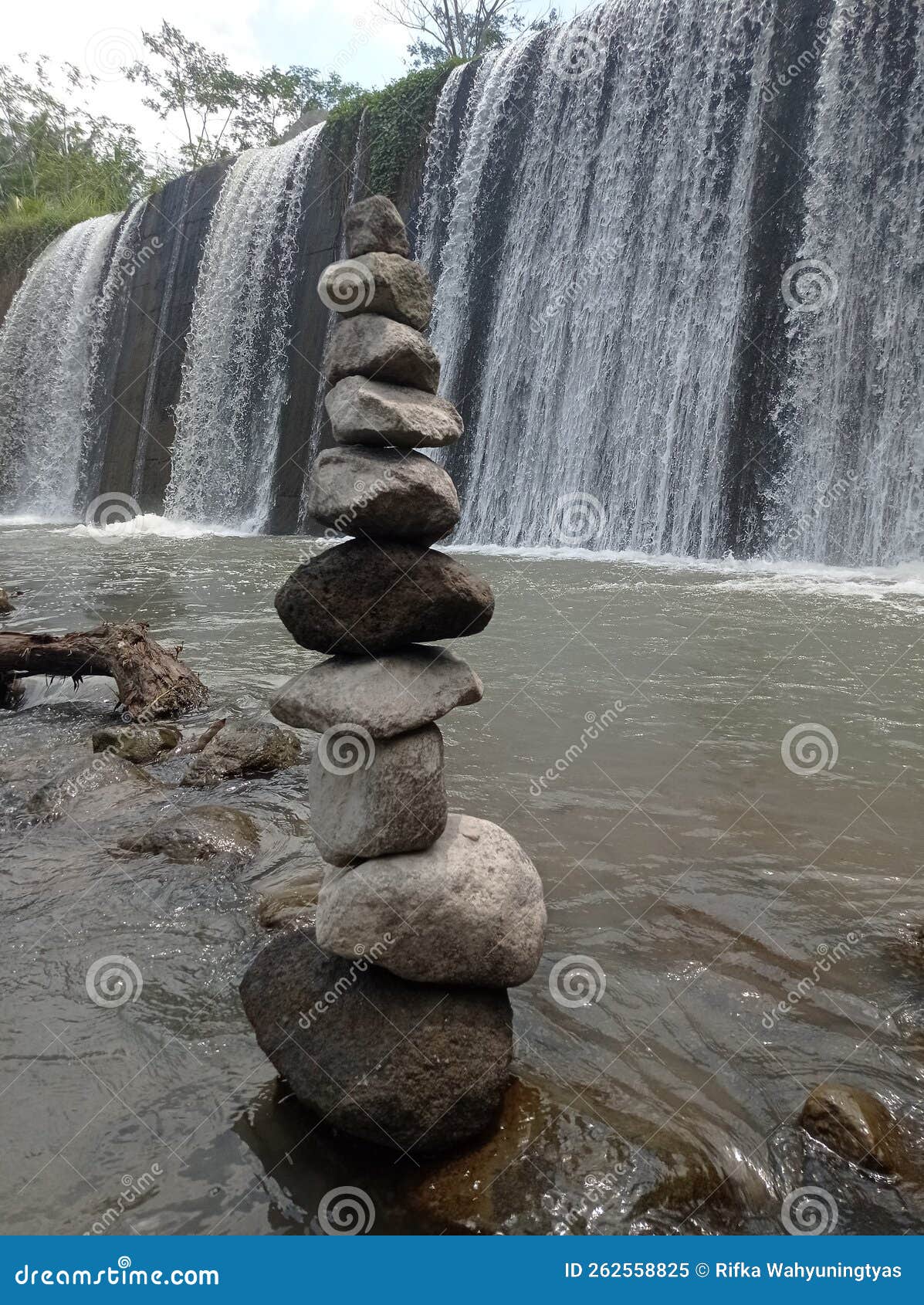 A Cairn (man-made Pile of Rocks) Stock Image - Image of stack, rocks ...