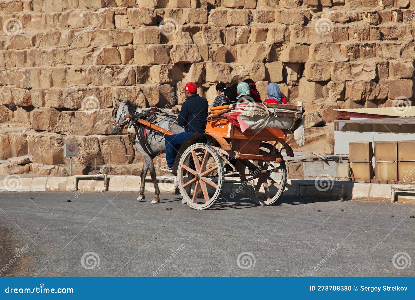 Cairo, Egypt - 05 Mar 2017. The People Close Great Pyramids In Giza ...