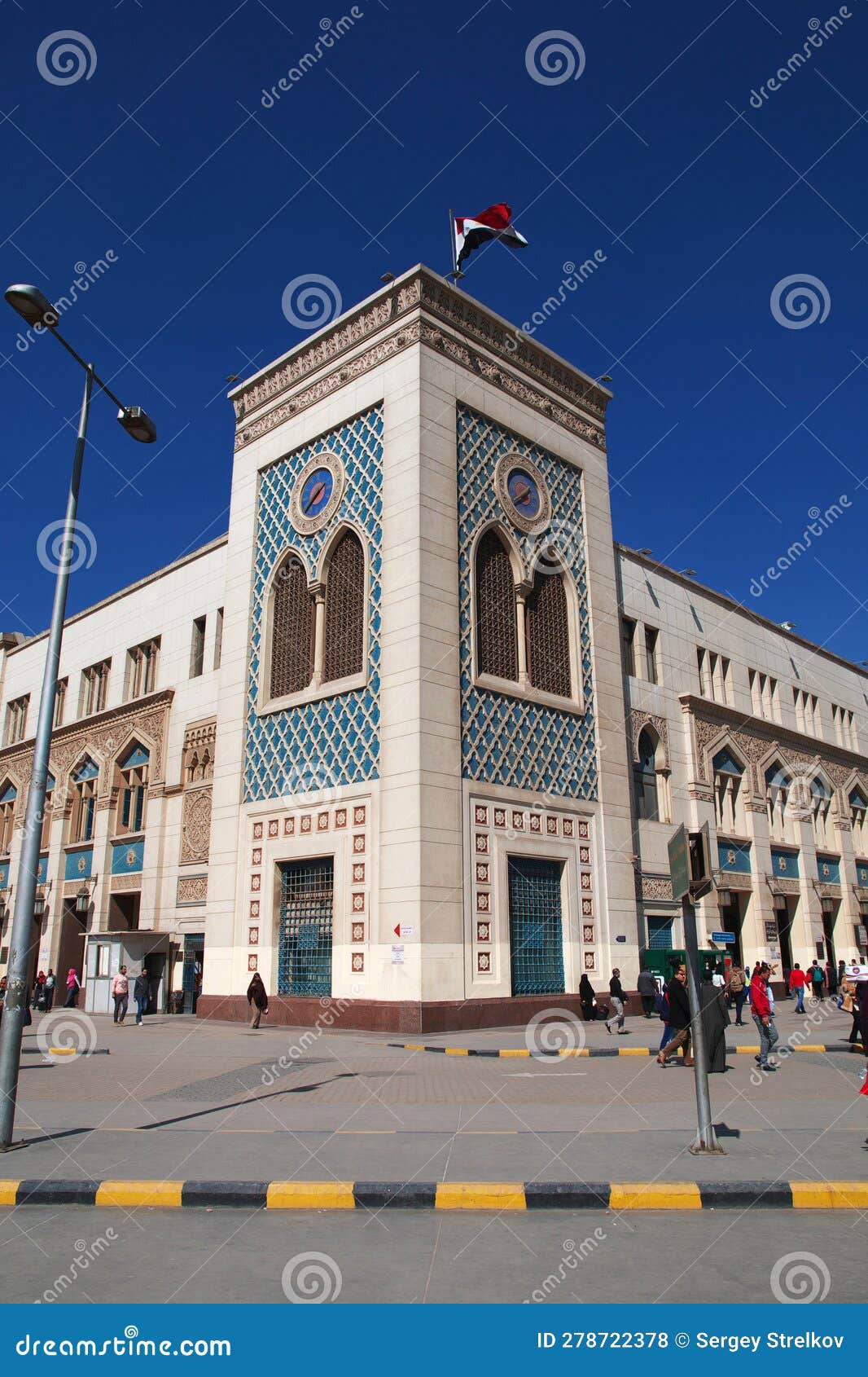 Cairo, Egypt - 05 Mar 2017. the Railway Station, Cairo, Egypt Editorial ...