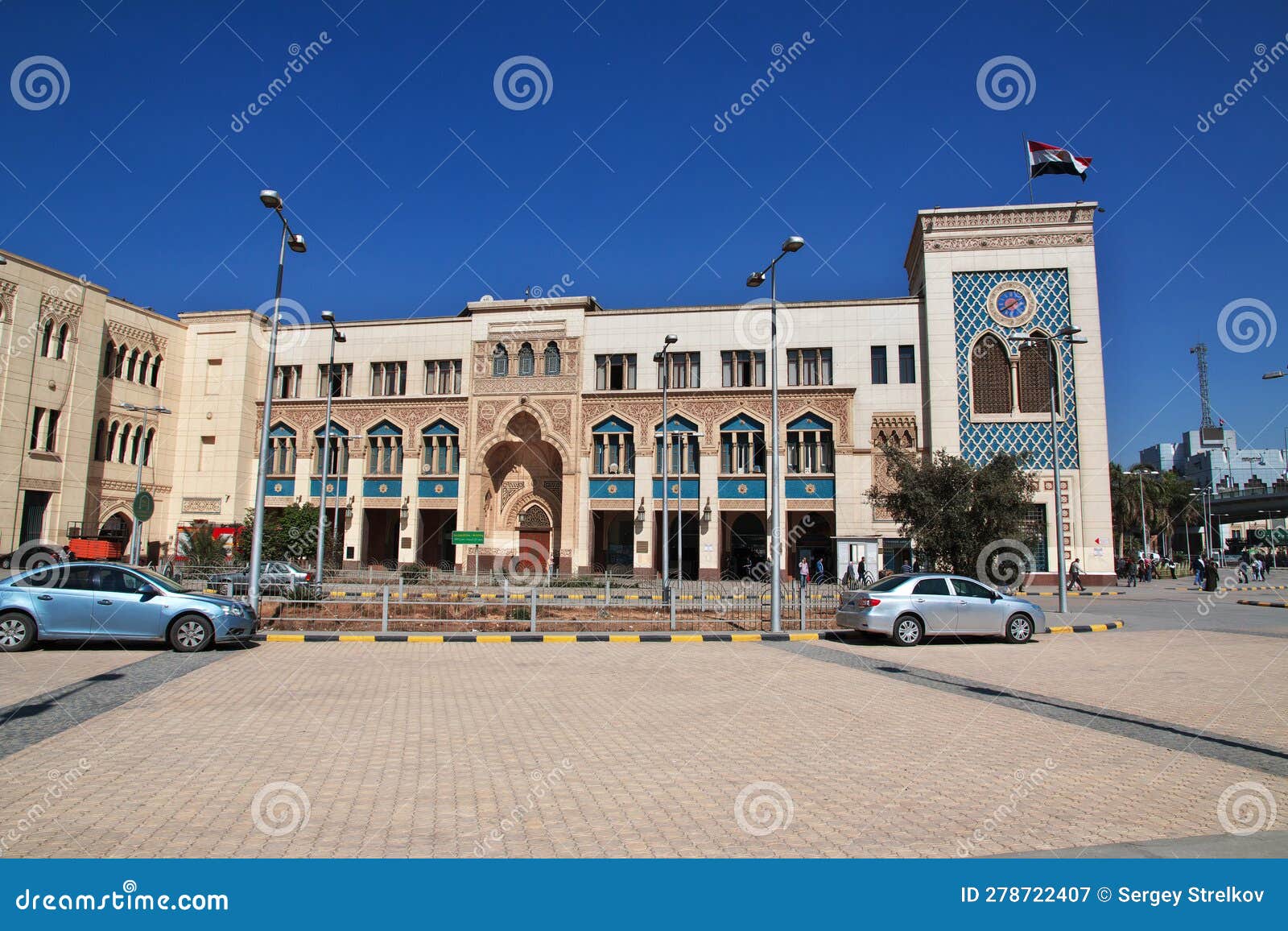 Cairo, Egypt - 05 Mar 2017. the Railway Station, Cairo, Egypt Editorial ...