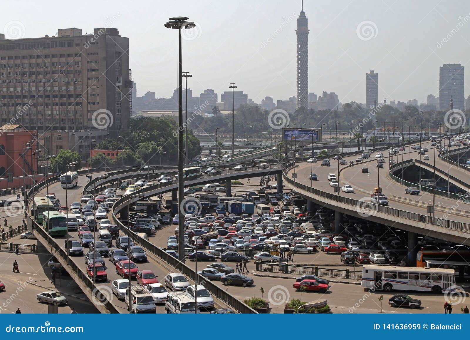 Cairo Traffic editorial stock image. Image of street - 141636959