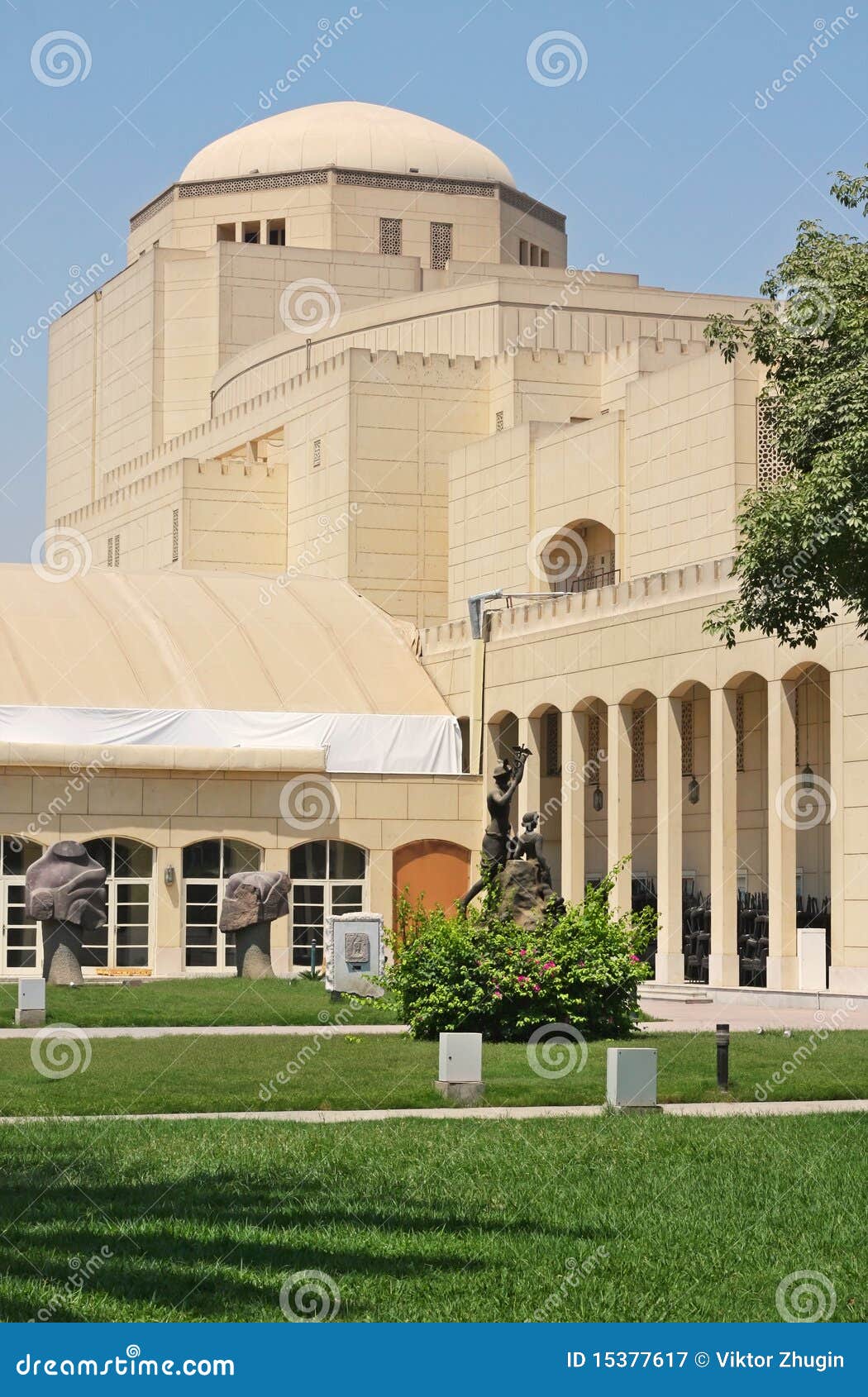 Cairo Opera House stock image. Image of urban, zamalek - 15377617
