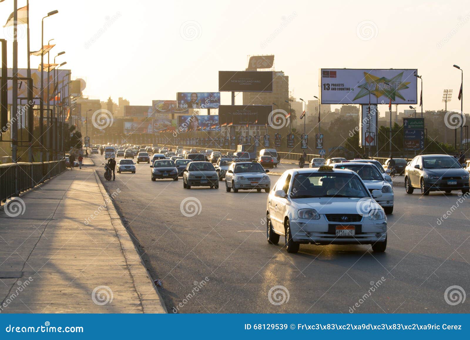 Cairo traffic at dusk editorial stock image. Image of urban - 68129539
