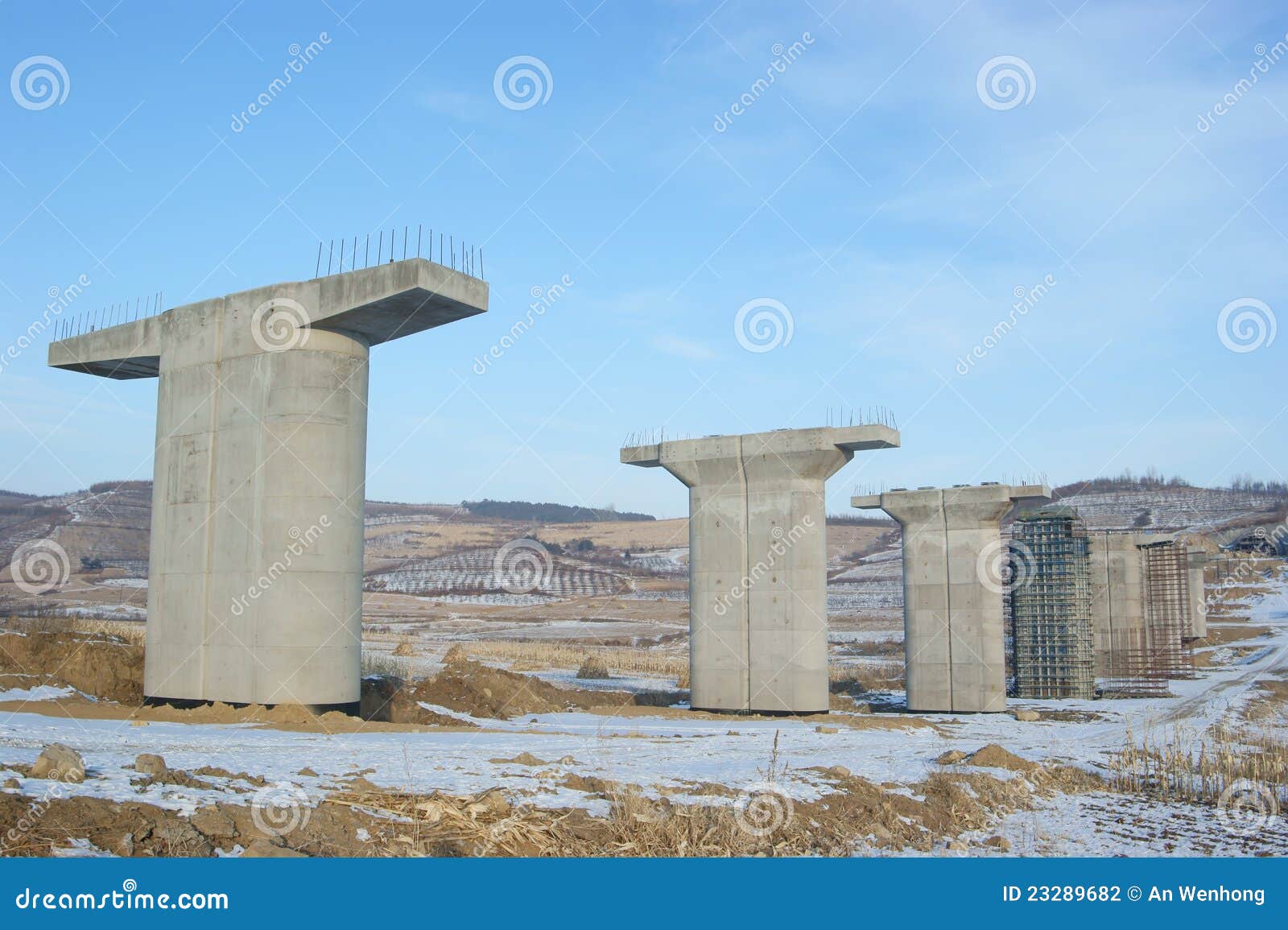 Cais concretos foto de stock. Imagem de entranhas, estruturas - 23289682