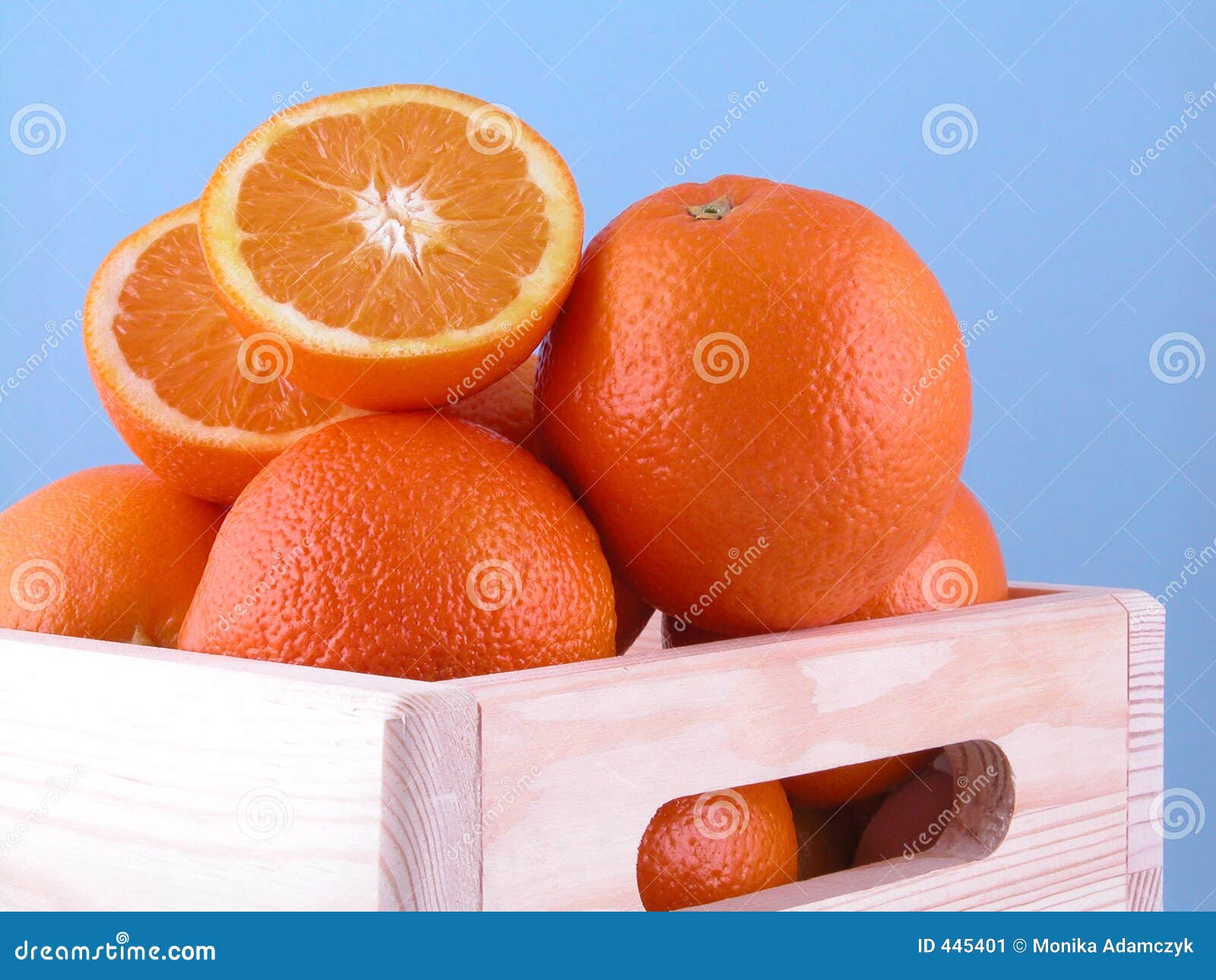 Caixa das laranjas imagem de stock. Imagem de alimento - 445401