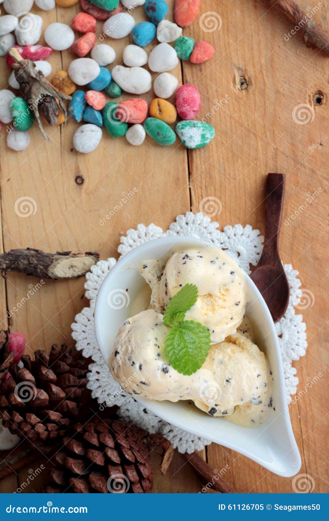 Caixas De Presente E Gelado Para Comemorar O Natal Imagem de Stock ...