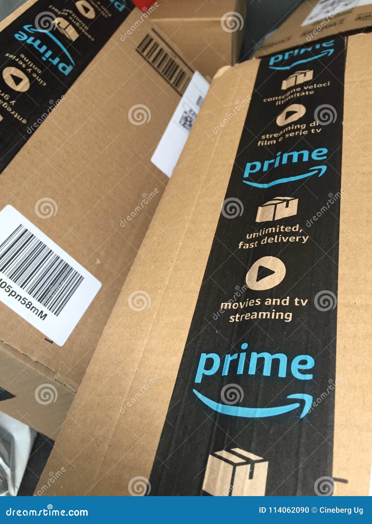 Caixas Principais Das Amazonas Imagem Editorial - Imagem de borne ...