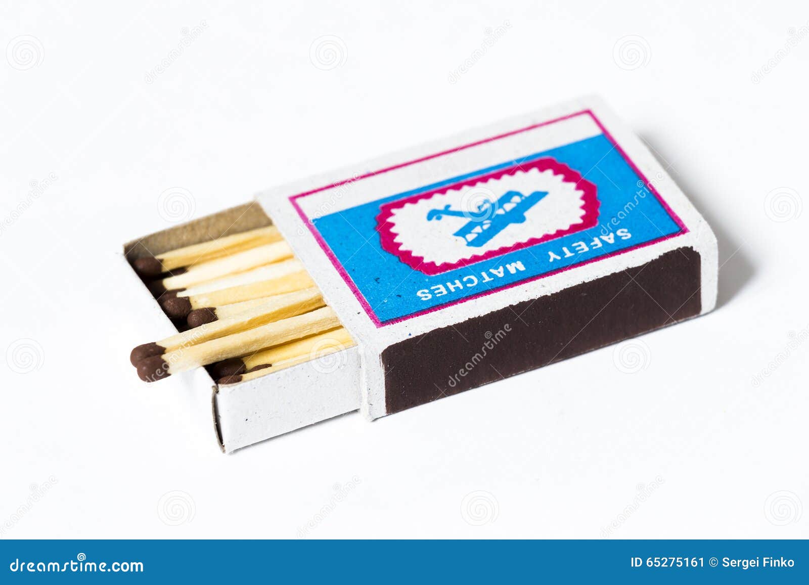 Caja de cerillos de madera imagen de archivo. Imagen de abierto - 65275161