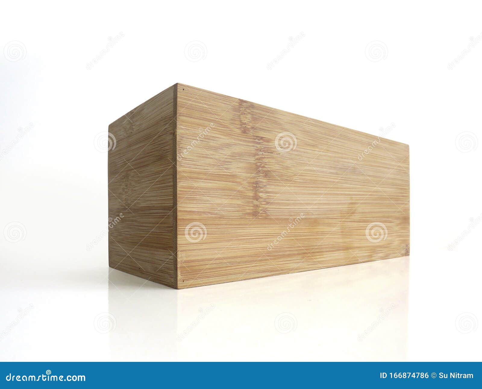 Caja De Madera Rectangular Natural Aislada Sobre Fondo Blanco Foto de ...