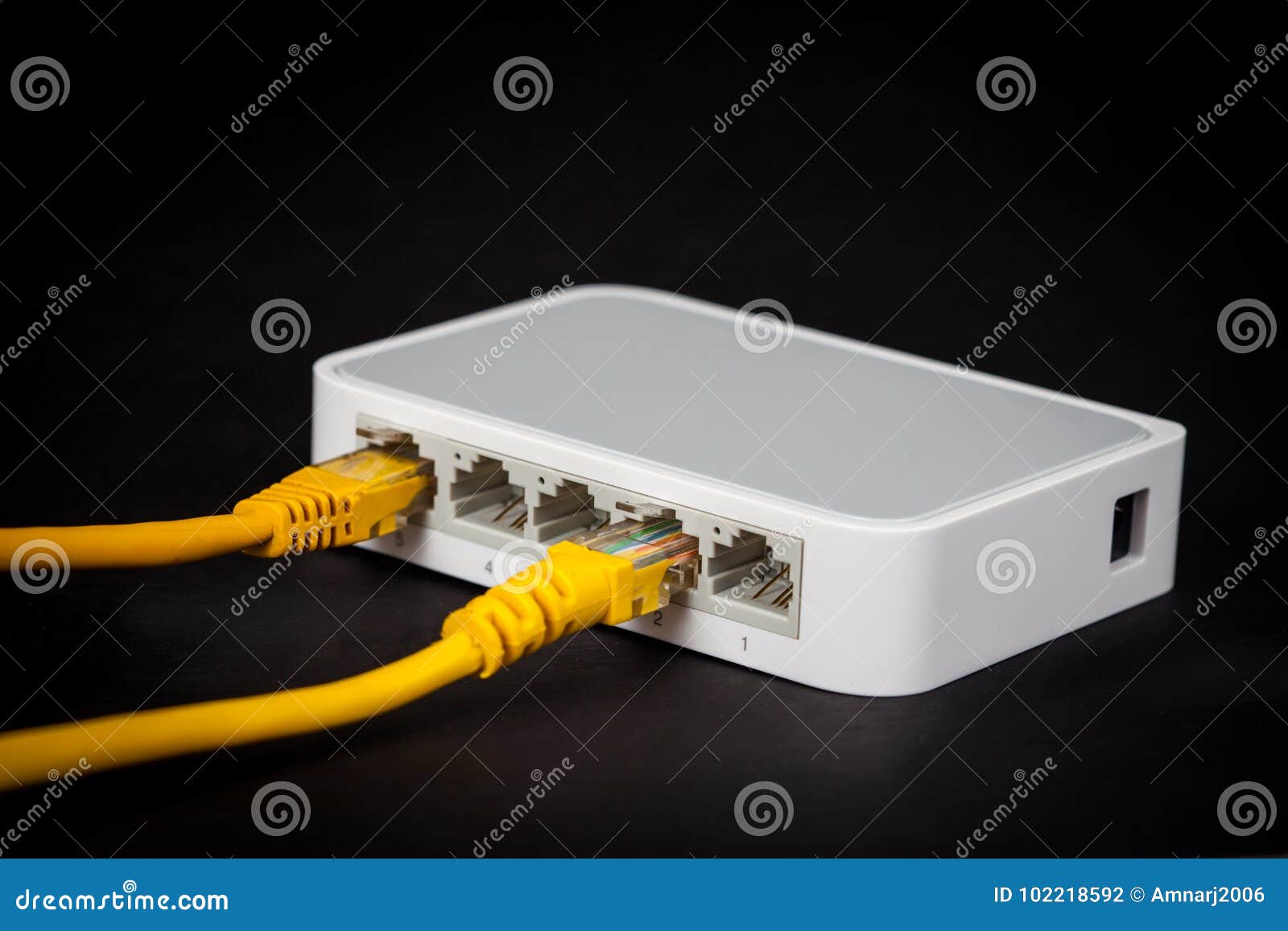 Caja Del Eje De Transferencia Para El Internet Foto de archivo - Imagen ...