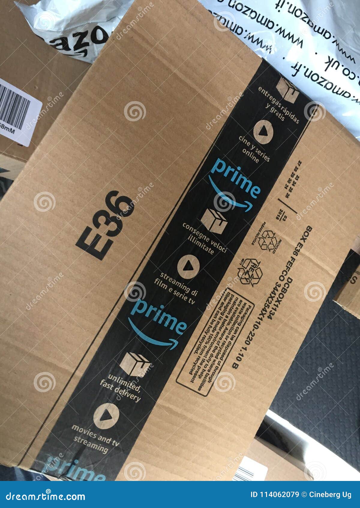 Cajas De La Prima Del Amazonas Imagen de archivo editorial - Imagen de ...