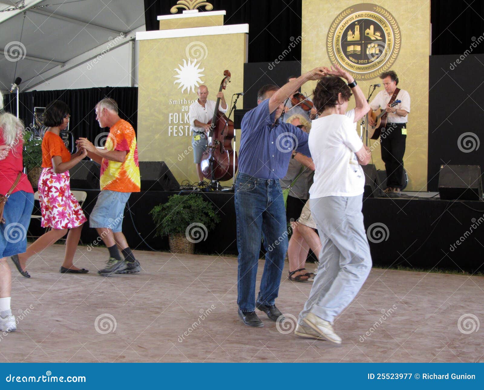 Cajun Music Dancing editorial photography. Image of columbia - 25523977