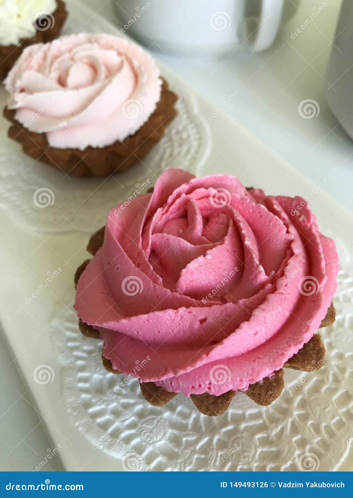 Cake Basket. Decorated with Cream Cheese Roses Stock Photo - Image of ...