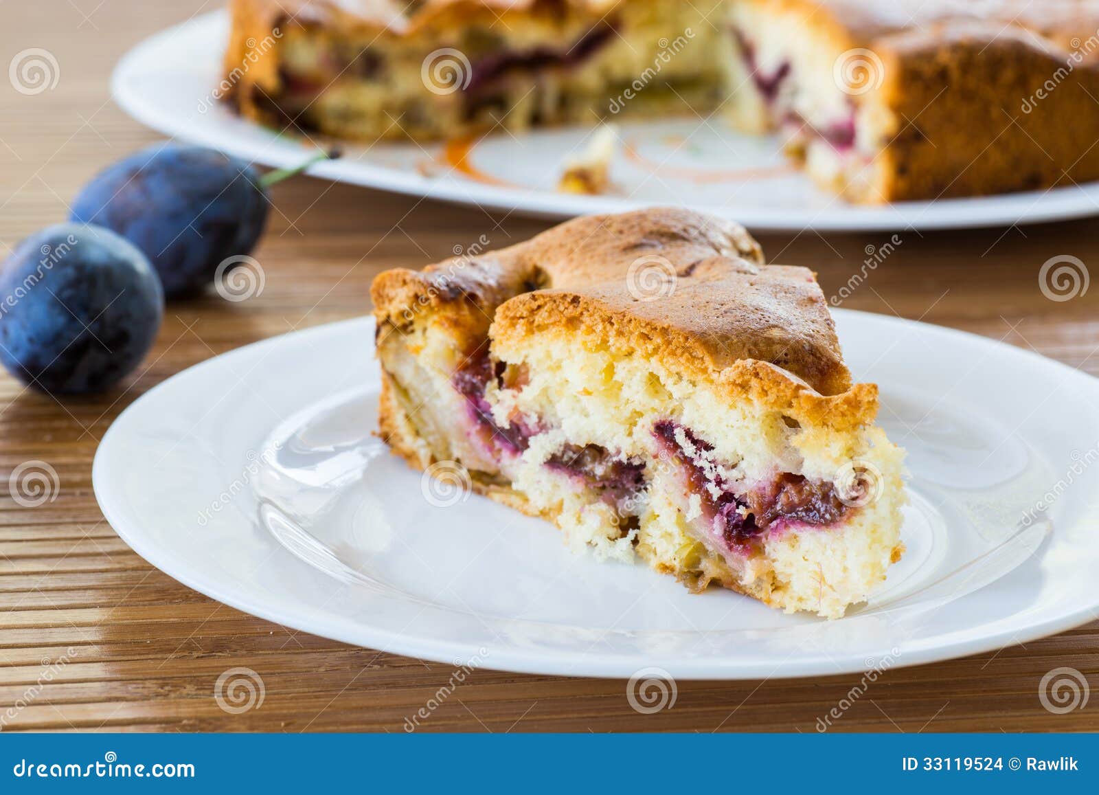 Cake met pruimen stock foto. Image of gebakken, gezondheid - 33119524