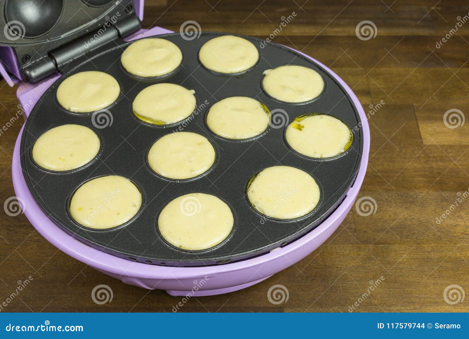 Cake pop machine stock photo. Image of bake, mold, machine - 117579744