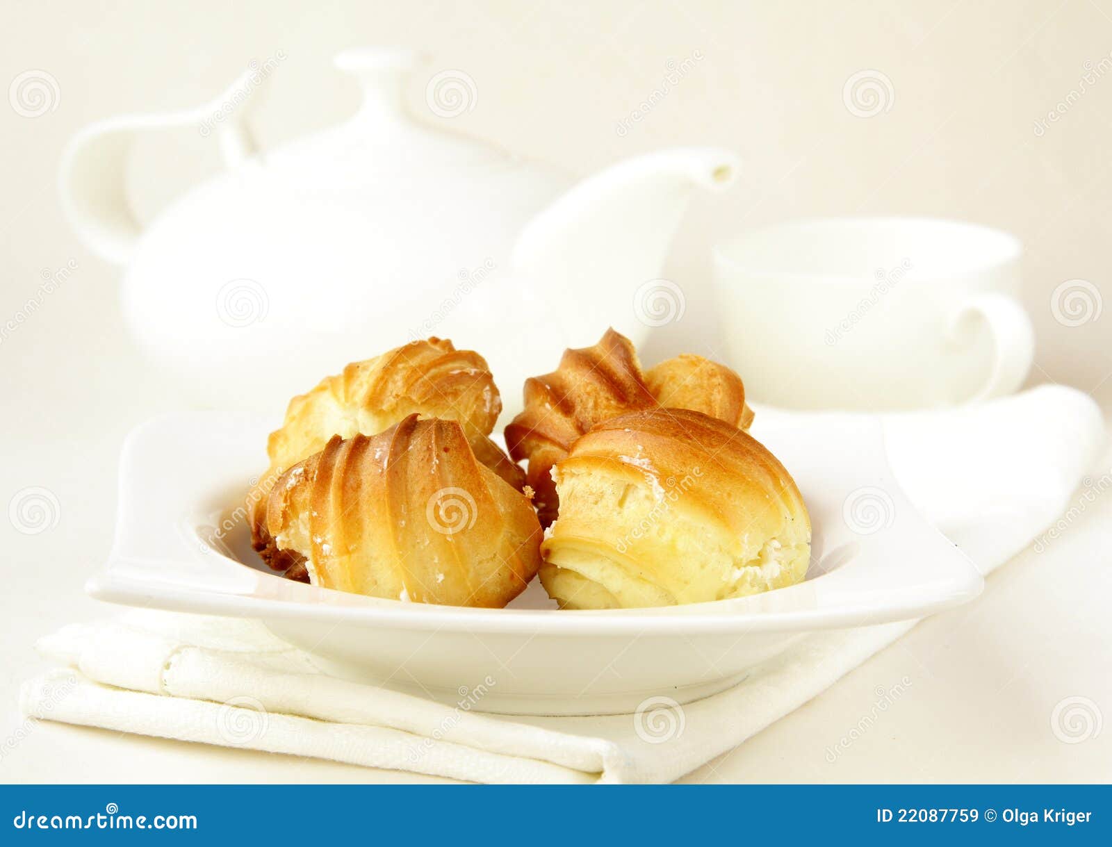 Cake Profiteroles on a Plate Stock Image - Image of dessert, pikelet ...