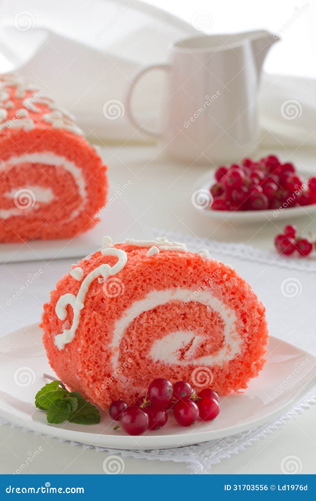 Cake Rood Fluweel stock foto. Image of voedsel, gebakken - 31703556