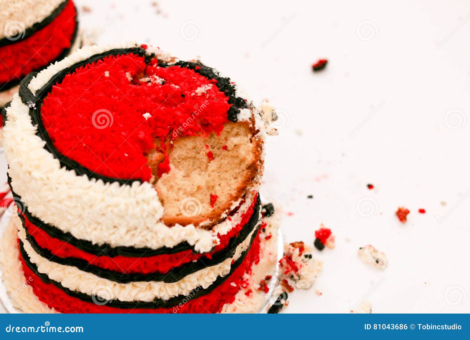 Smashed Red Cake
