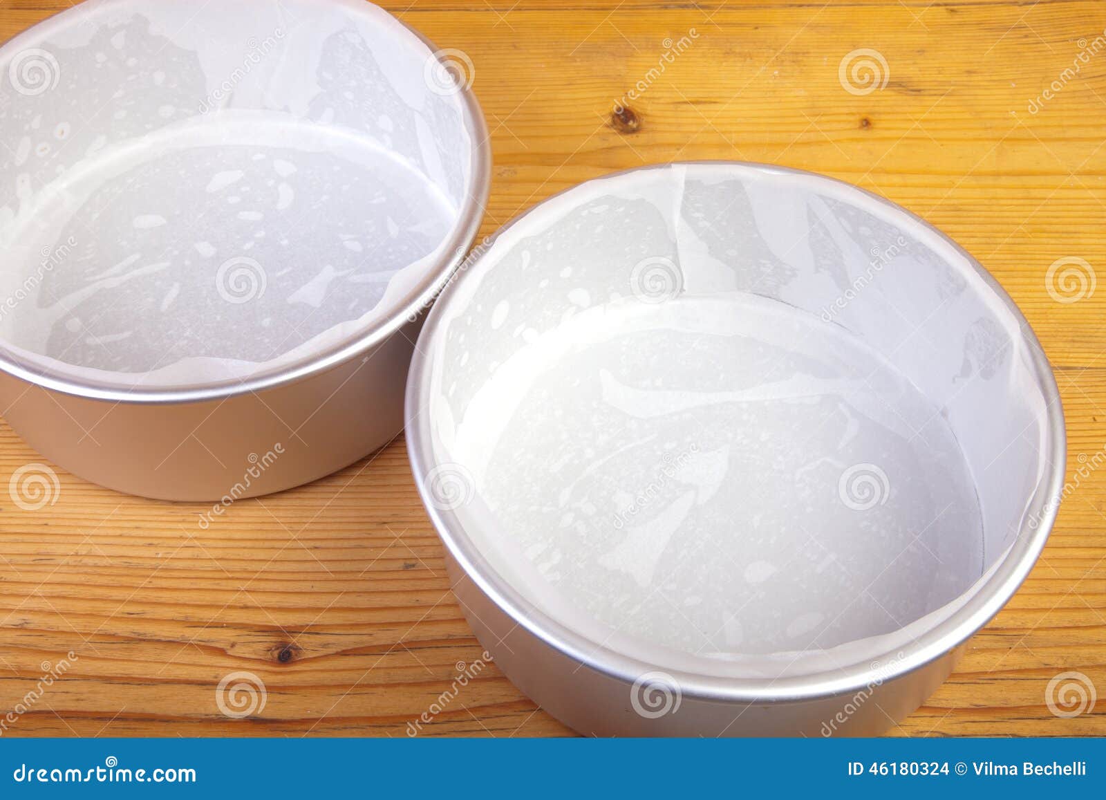 Cake Tins Wit Paper Stock Photos - Free & Royalty-Free Stock Photos ...