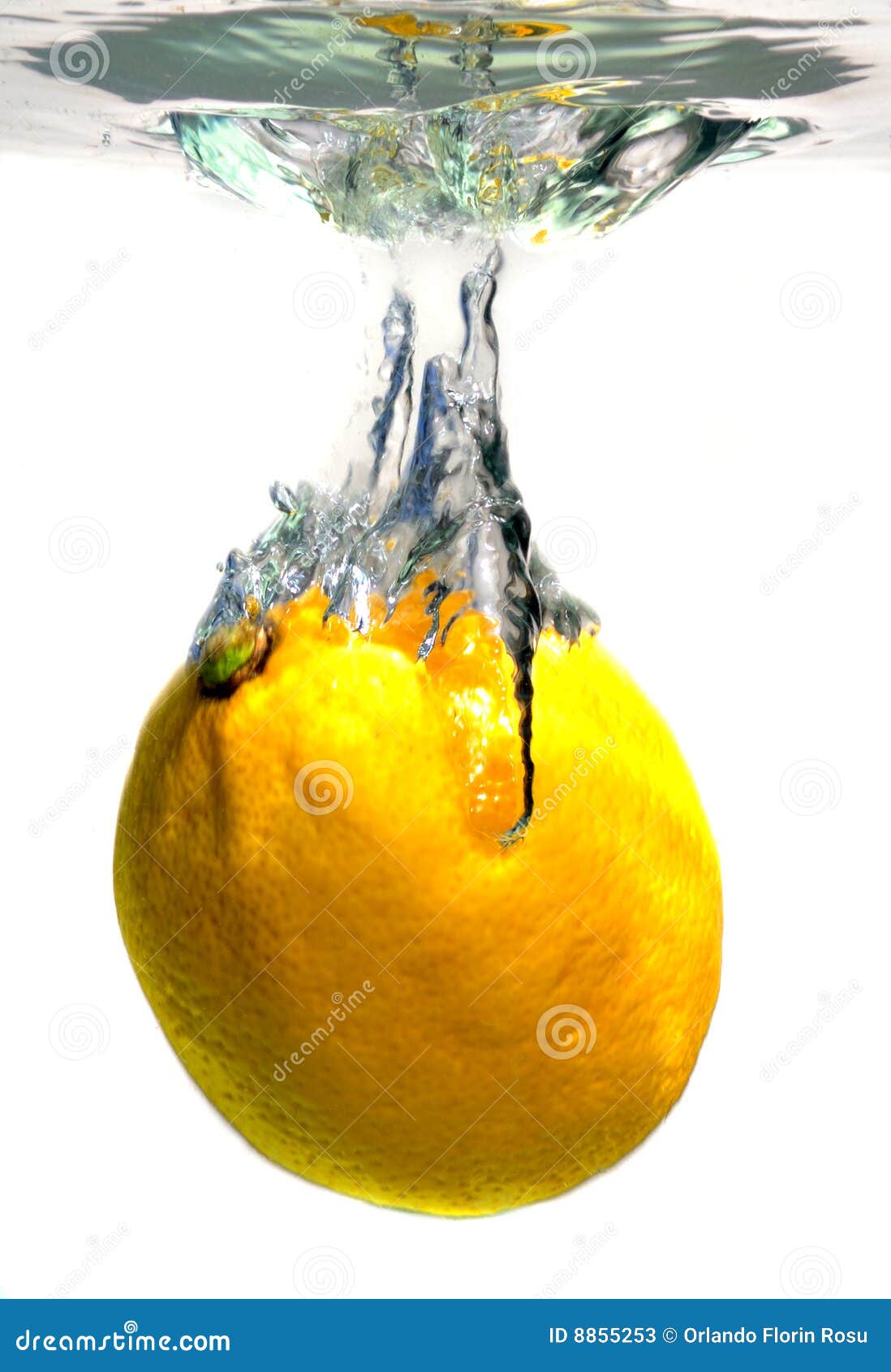 Cal en agua imagen de archivo. Imagen de agua, deslumbrante - 8855253