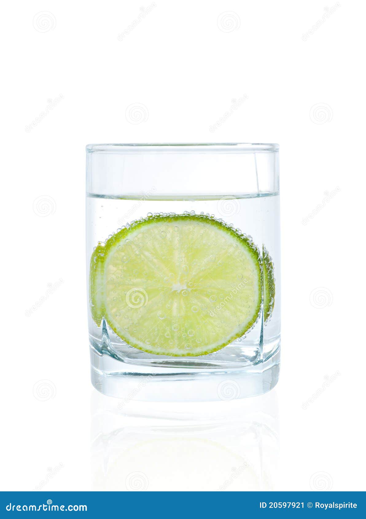 Cal En Vidrio De Agua Mineral Imagen de archivo - Imagen de nadie ...