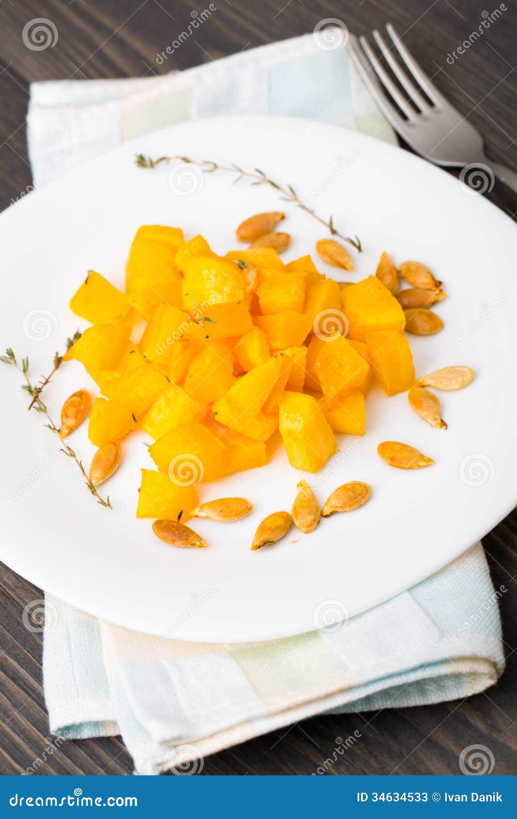 Calabaza Cocida Con Aceite Y Tomillo De Oliva Imagen de archivo ...