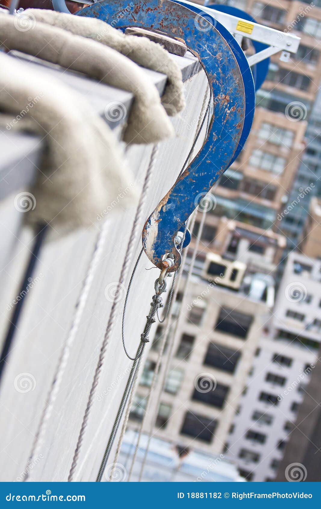 Calage Suspendu D'échafaudage Photo stock - Image du ligne, crochet ...