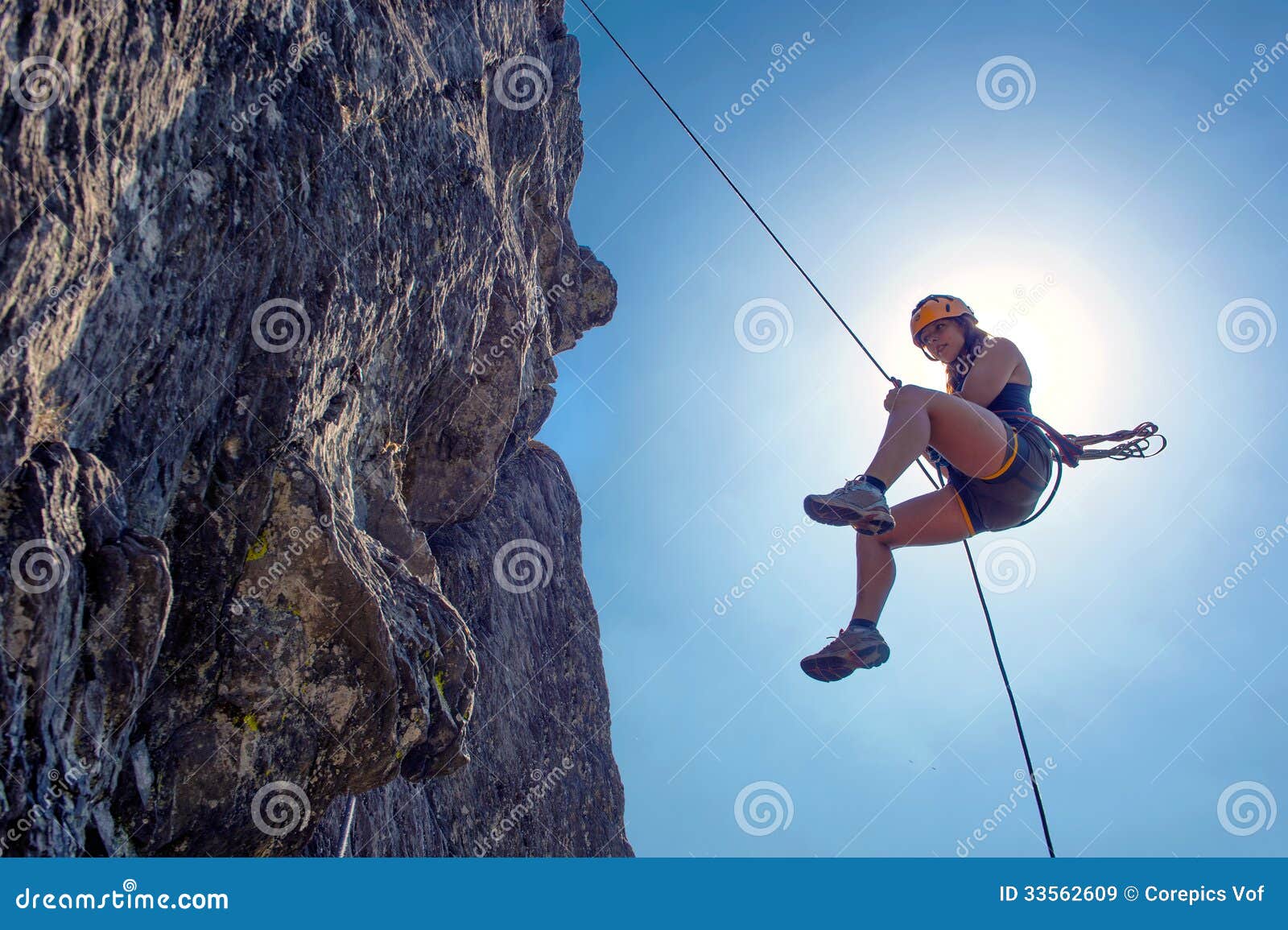 Calarsi in Corda Doppia Donna Immagine Stock - Immagine di rappezza ...