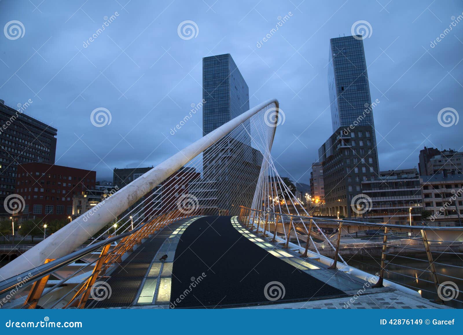 Calatrava bridge editorial stock image. Image of river - 42876149