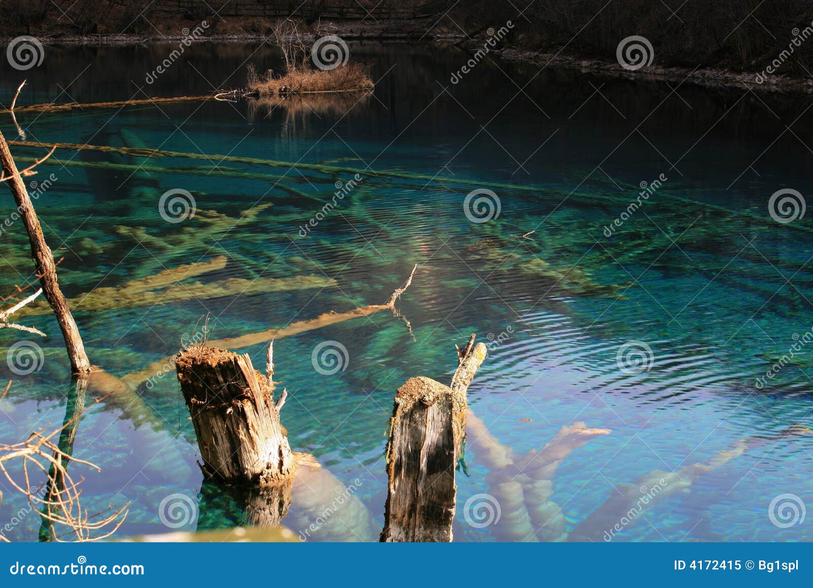 Lake And Calcified Limestone Terraces On Background, Pamukkale Stock ...