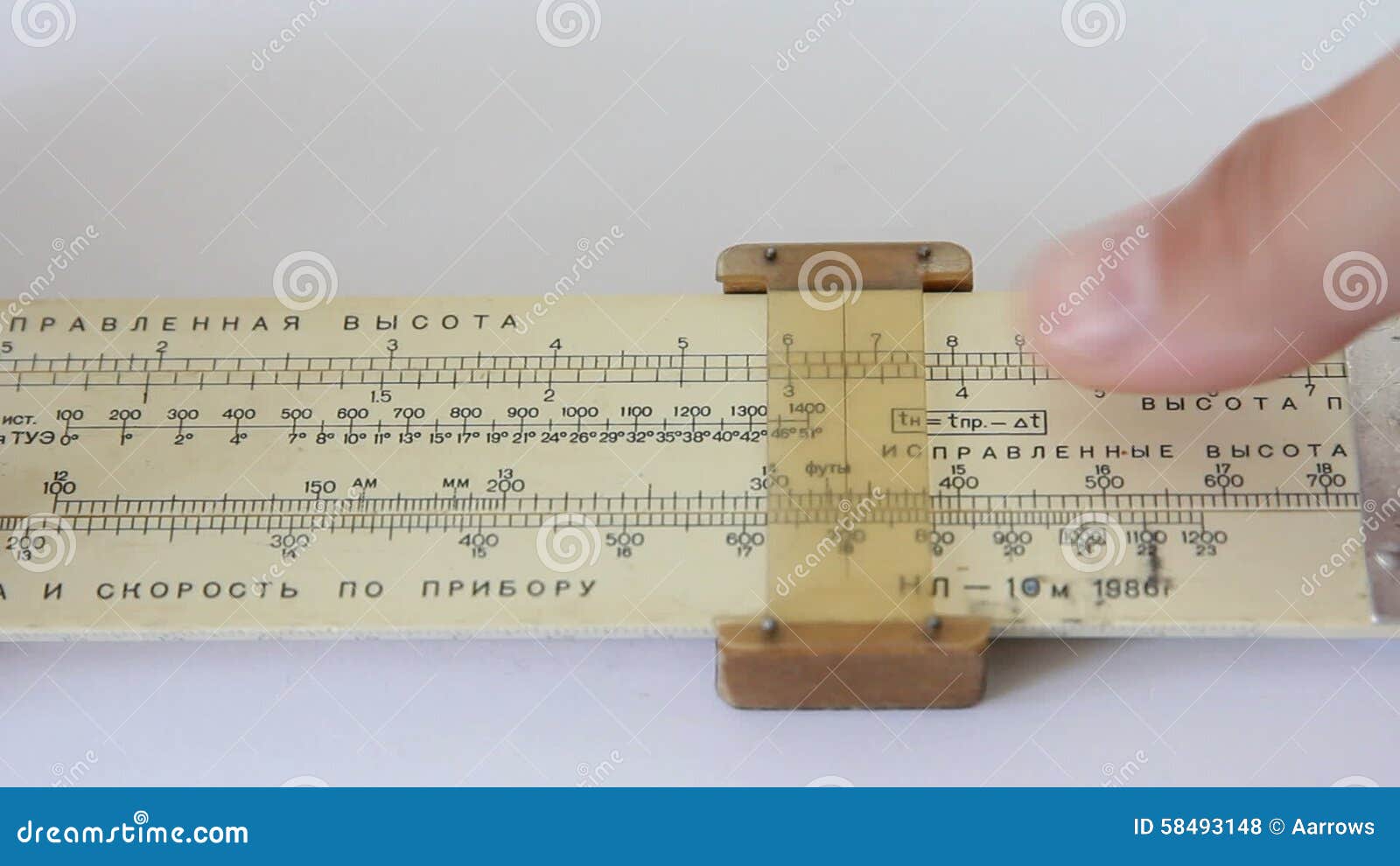 Calcoli Su Un Regolo Calcolatore Stock Footage - Video di tradizionale ...