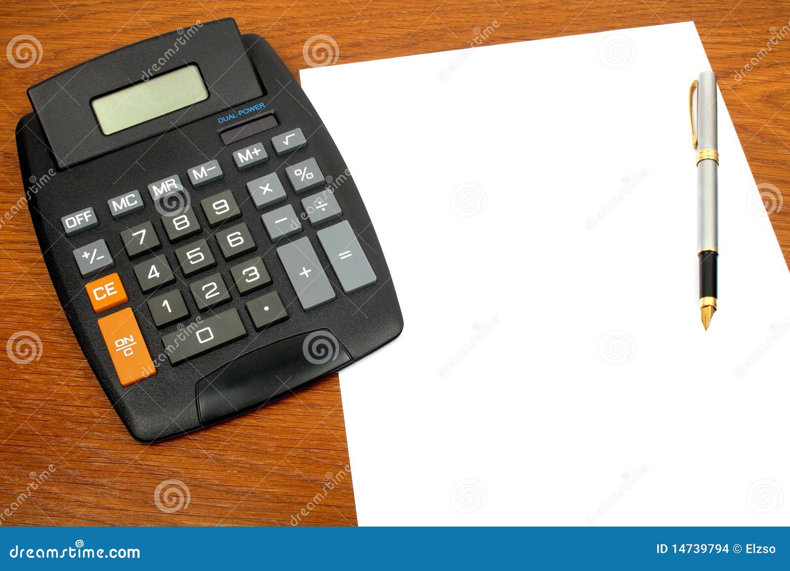 Calculadora, papel, pluma foto de archivo. Imagen de informe - 14739794
