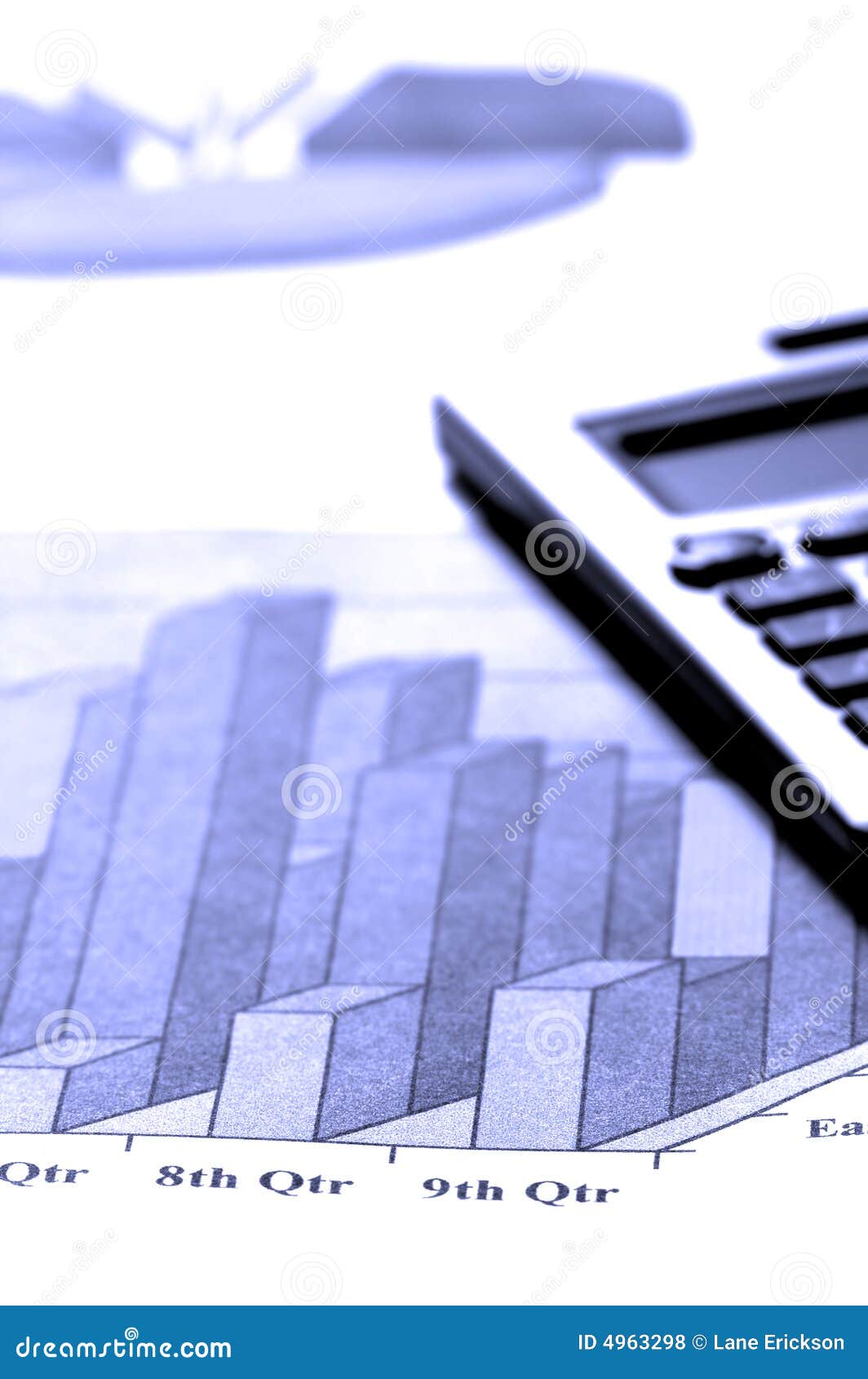 Calculator & Chart Picture. Image: 4963298