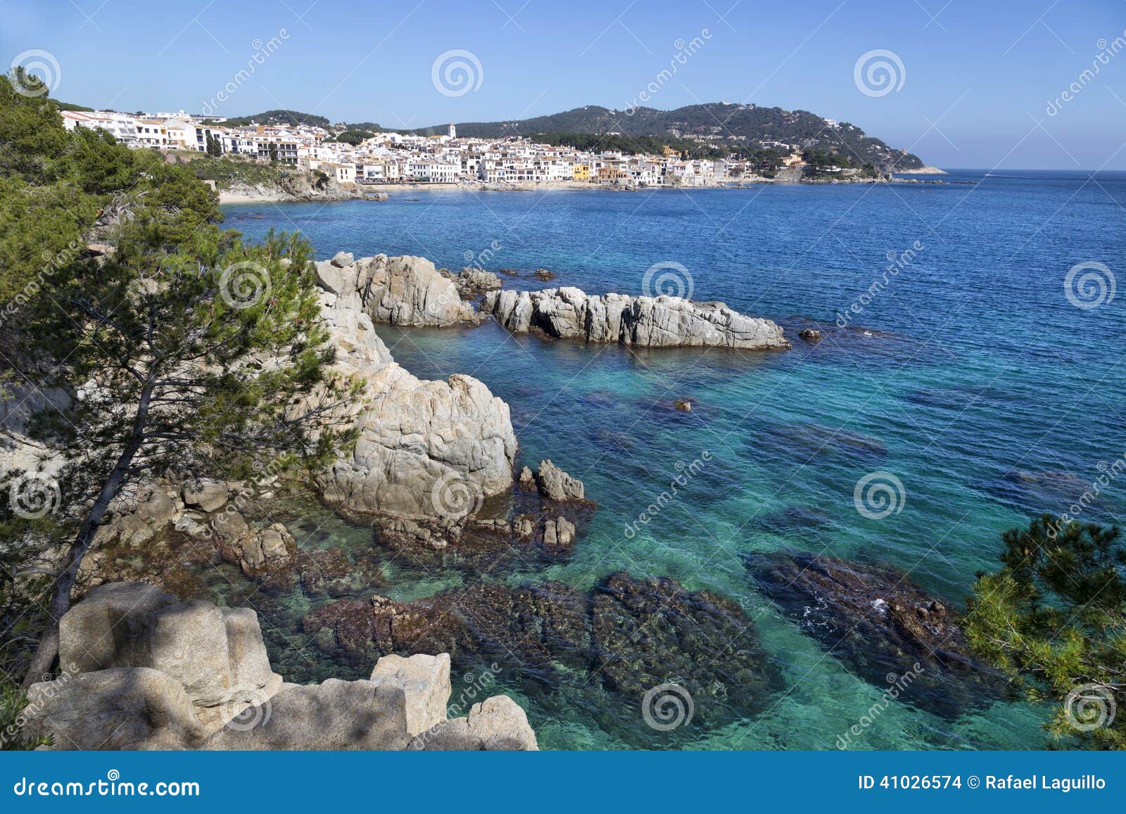 Calella de Palafrugell fotografia stock. Immagine di sole - 41026574