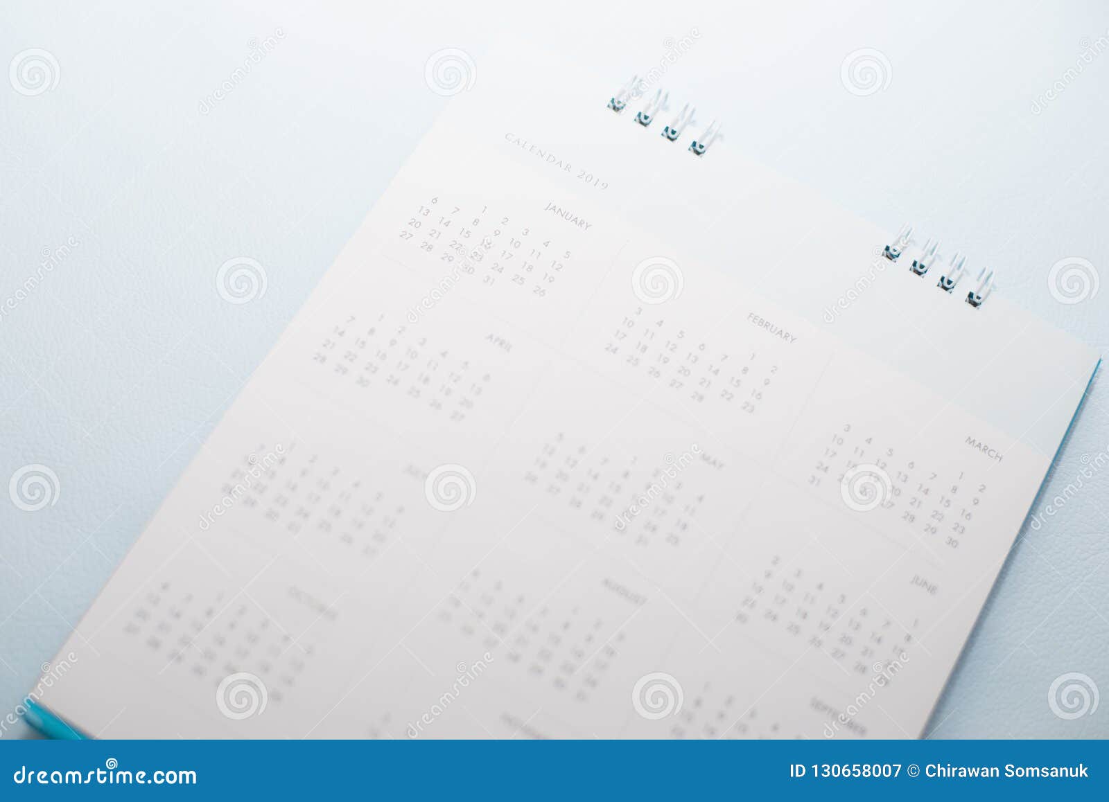 Calendario Blanco En El Tono Blanco Imagen de archivo - Imagen de fecha ...