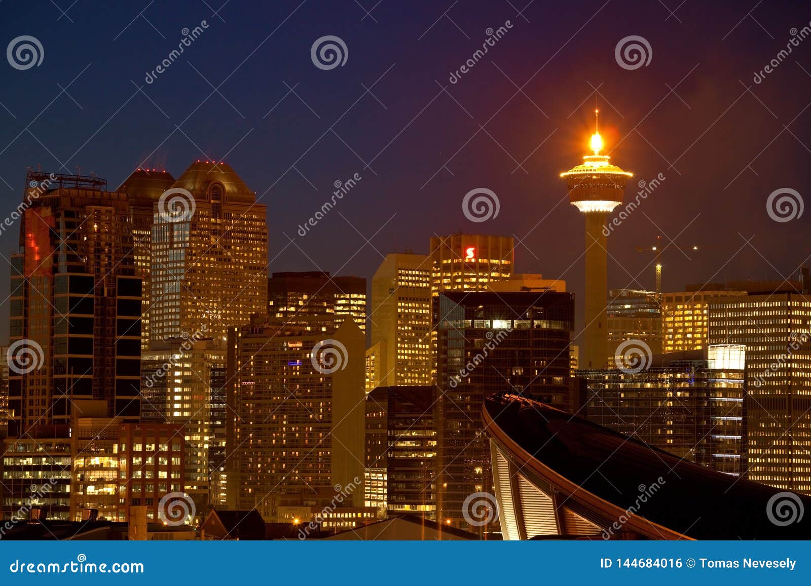 CALGARY, ALBERTA, CANADA -JANUARY 18, 2010: the Iconic Calgary Tower in ...