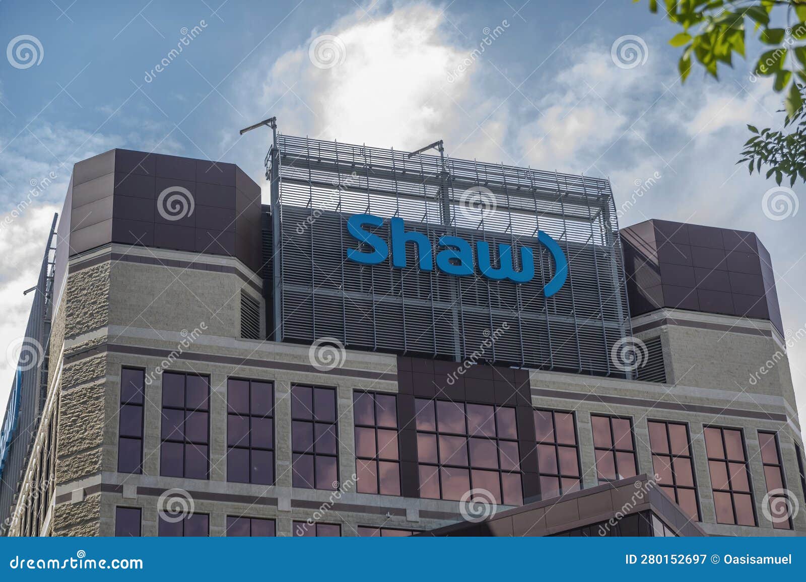 A Shaw Building Sign during Spring Editorial Photography - Image of ...