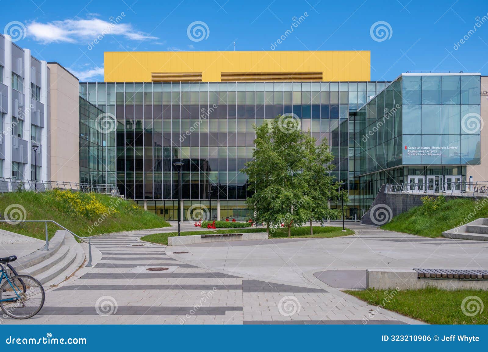 Schulich School of Engineering Building on UofC Campus Editorial Photo ...