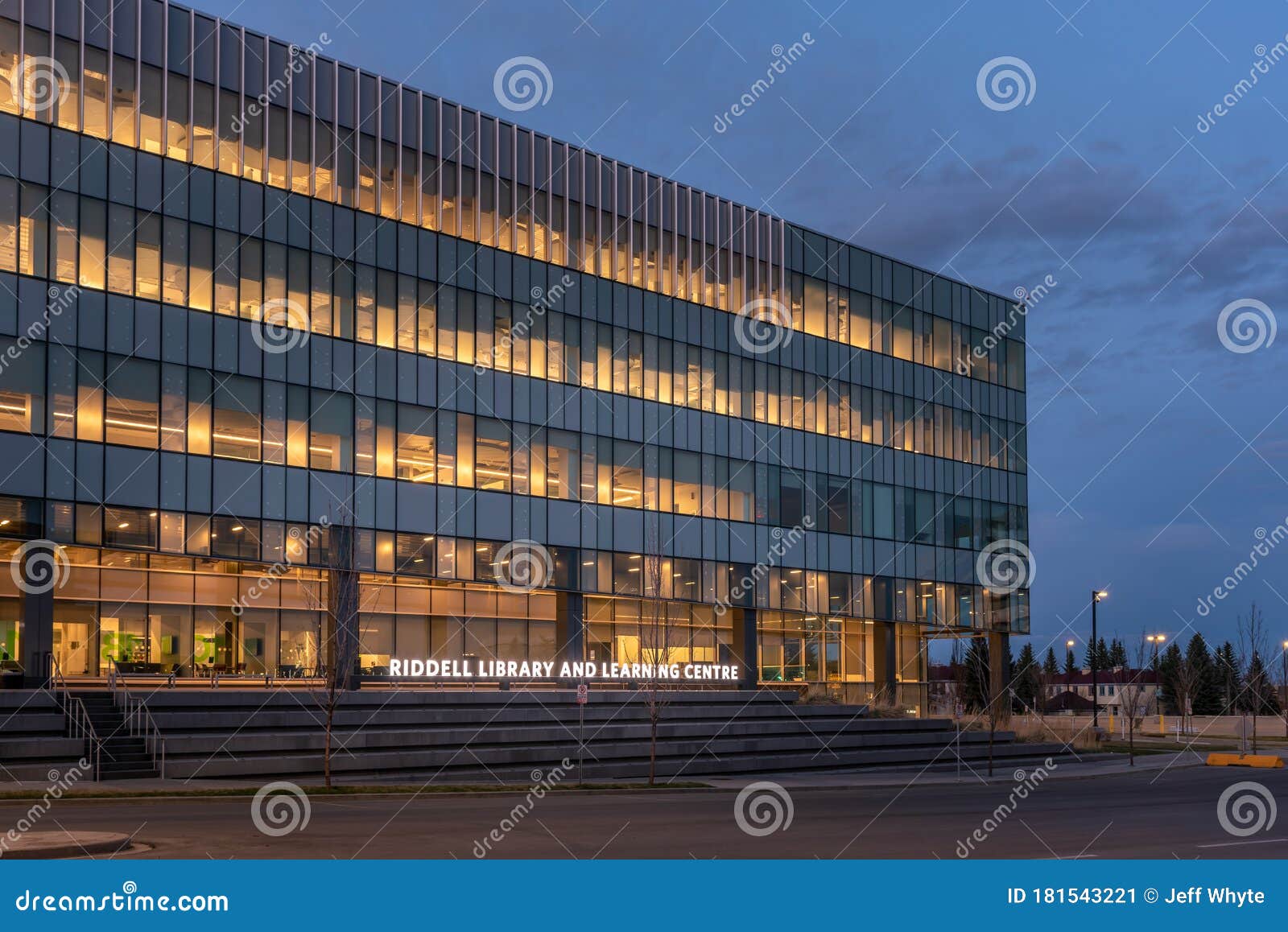 The Riddell Library and Learning Centre, Mount Royal University ...